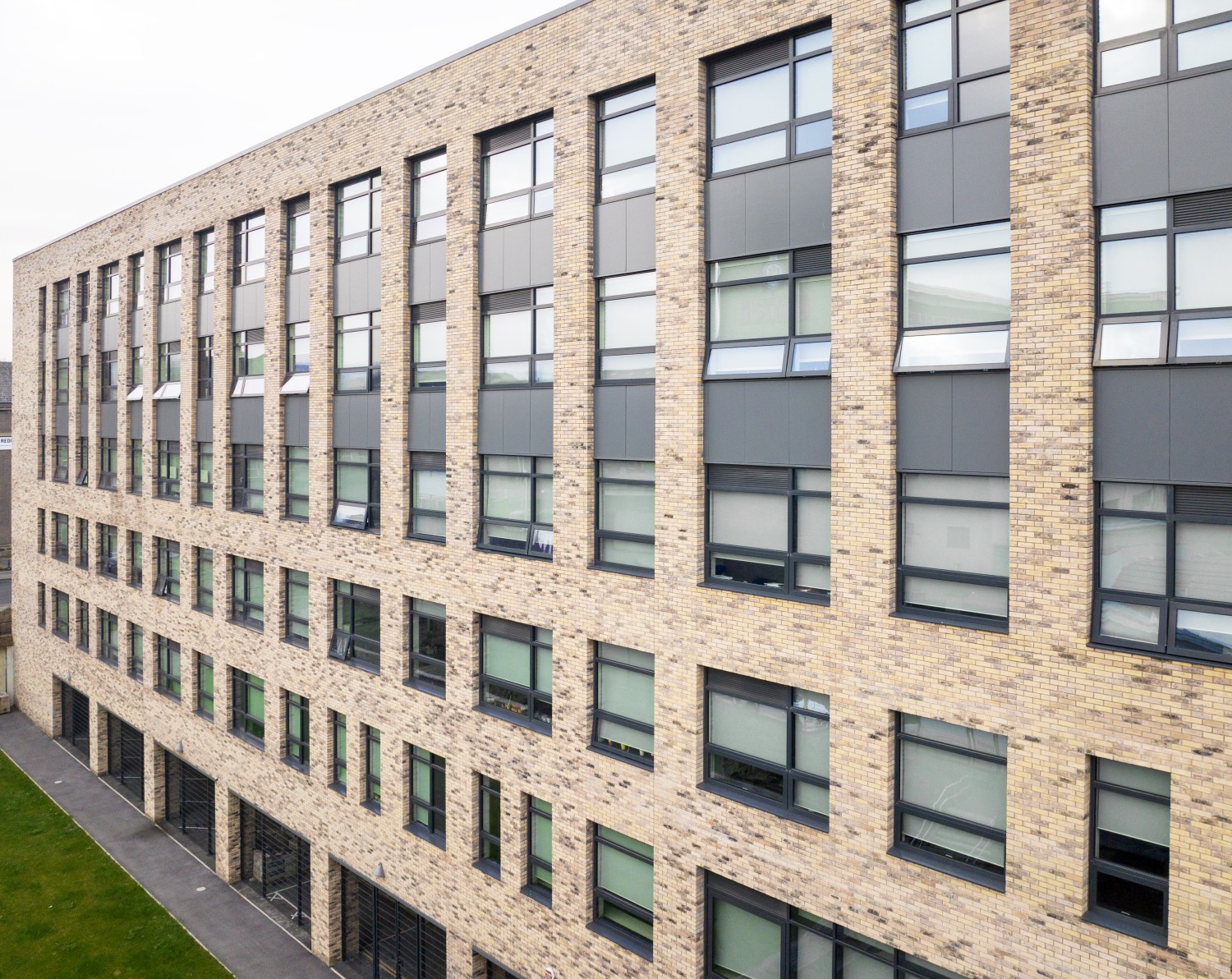 great workmanship creating spectacularly imposing and vibrant ...